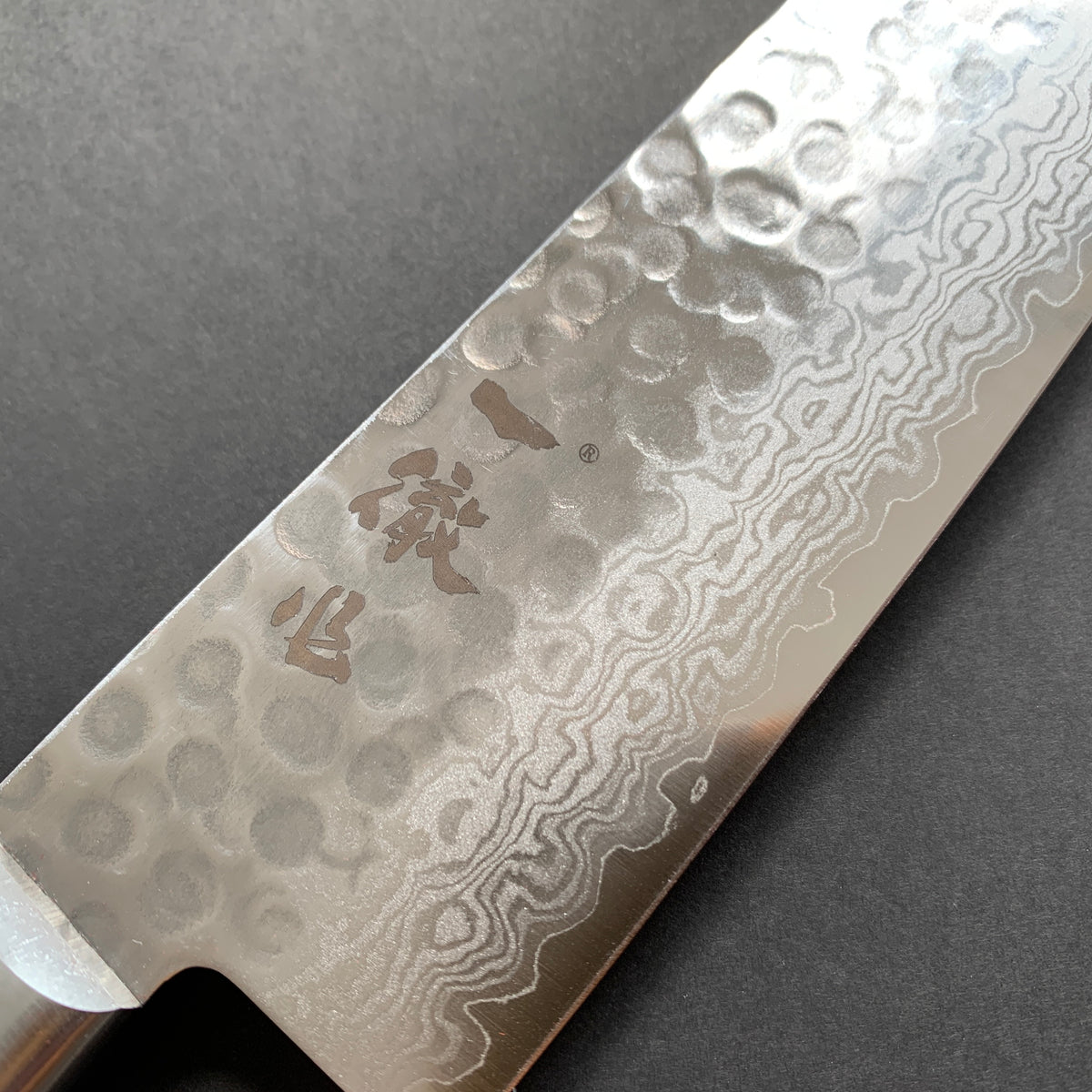 Santoku knife, VG10 Stainless Steel, Damascus and Tsuchime finish, Wes ...